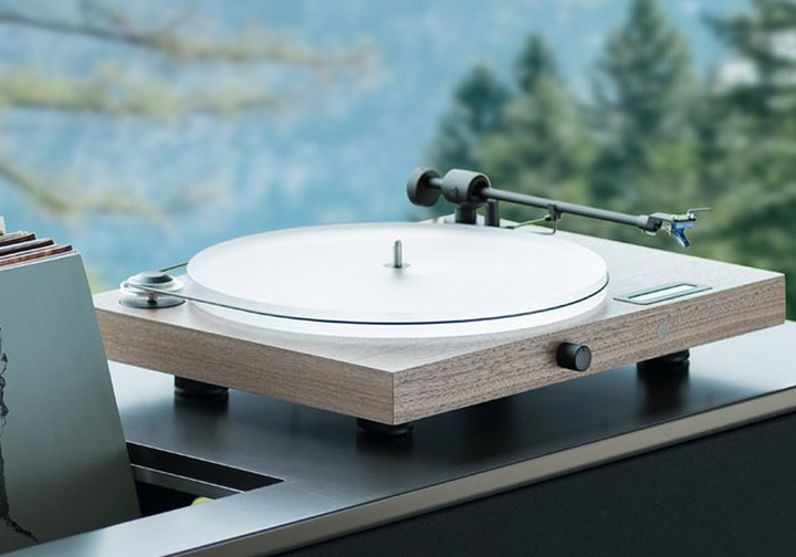 Juke Box S2 | All-in-One Turntable from Pro-Ject